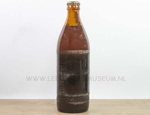 Pilsener flessen: Leeuw bier Limburg pils halve liter
