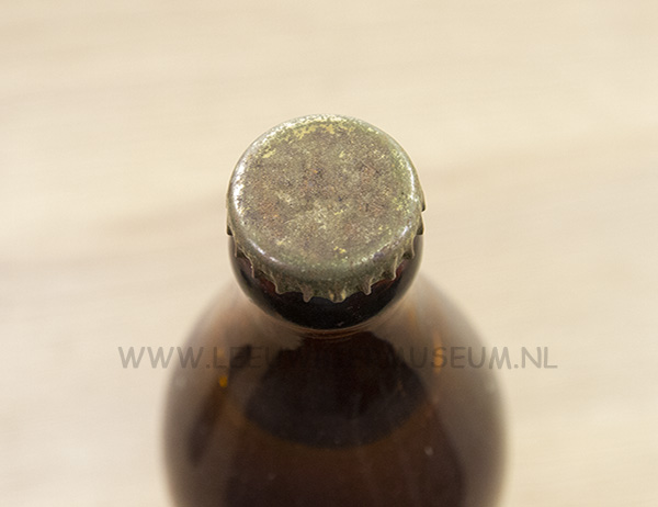 Pilsener flessen: Leeuw bier Limburg pils halve liter